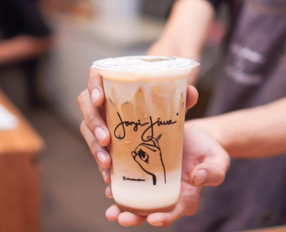7 Minuman Favorit di Janji Jiwa, Es Kopi Susu Terlaris | IDN Times Jogja