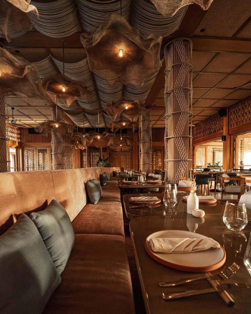 Apakah Desa Kitsune Bagian dari Maison Kitsune? | IDN Times