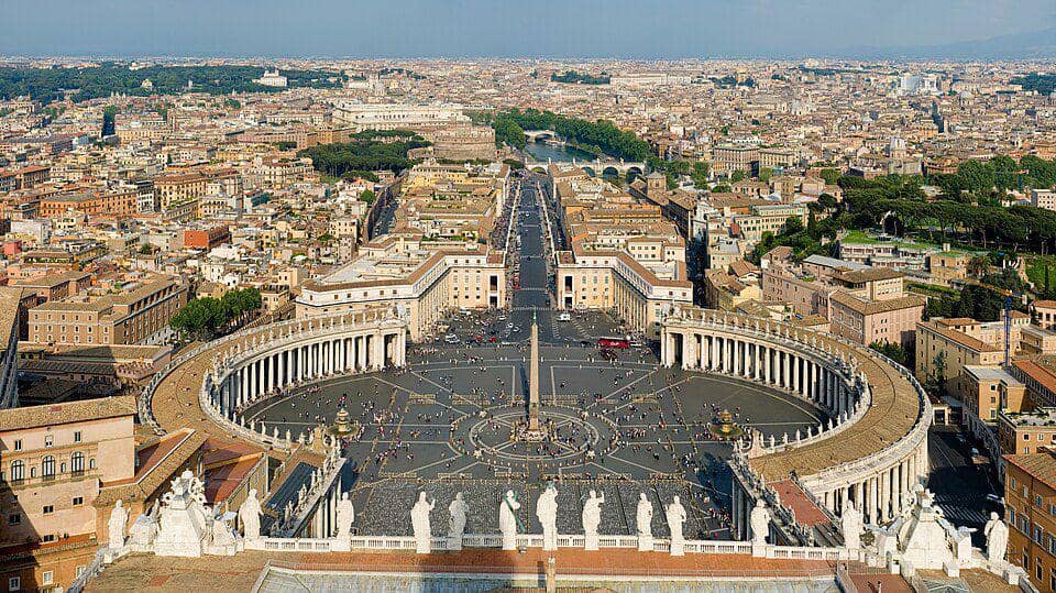 ⁠Kenapa Vatikan Bukan Bagian dari Italia? Ini Sejarahnya | IDN Times