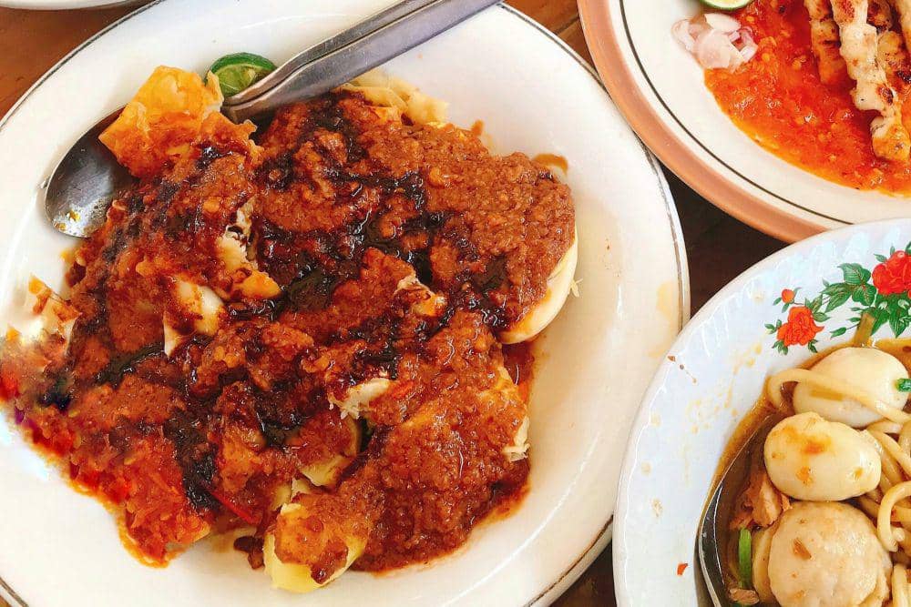 5 Batagor Legendaris di Bandung, Terbukti Enak Puluhan Tahun! | IDN Times