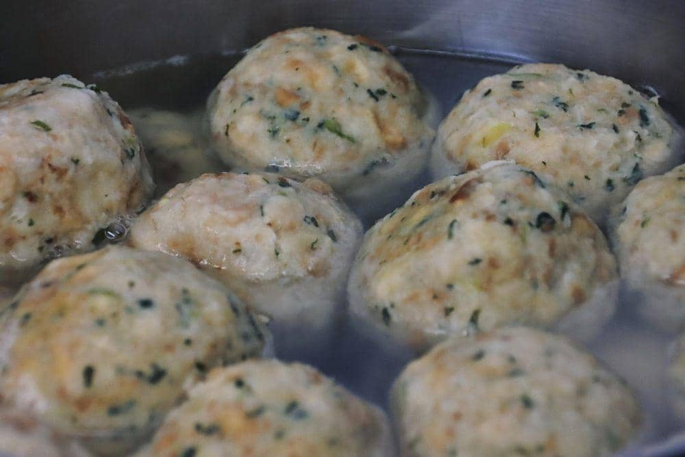 Resep Bakso Kuah Miso Pedas yang Hangat dan Gurih | IDN Times