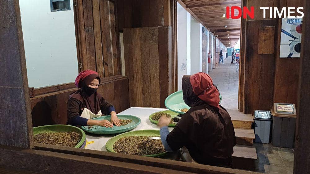Potret Pabrik Sosro di Slawi, Jadi Wisata Seru dan Edukatif | IDN Times