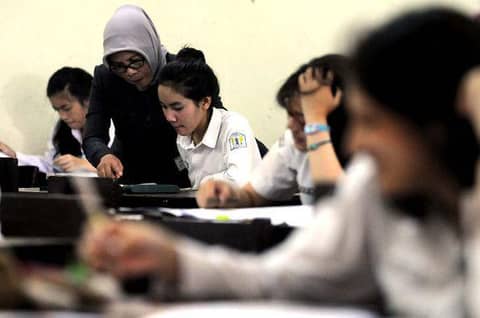 Beasiswa Bagi Calon Siswa SMA/SMK Swasta Diakses Terbuka | IDN Times Jatim