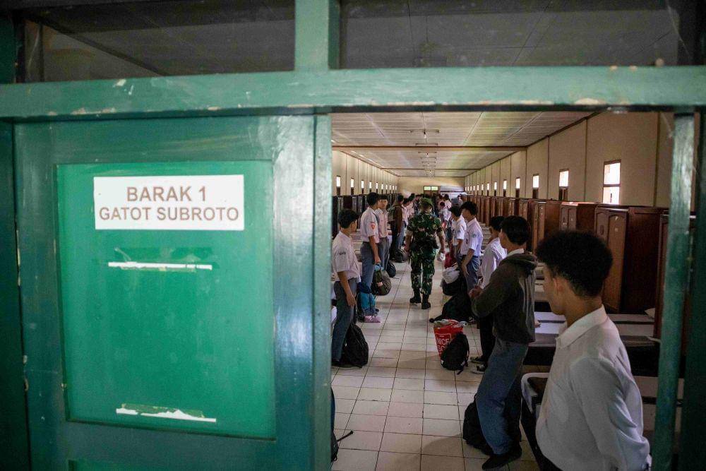 4 Hal Terkait Program Barak Militer Ala Dedi Mulyadi | IDN Times