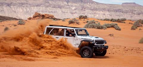 Stellantis Recall Jeep Grand Cherokee di AS | IDN Times