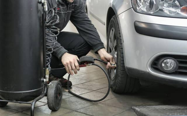 Traksi Mobil: Pengertian, Fungsi, dan Cara Kerjanya | IDN Times