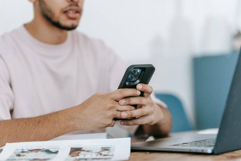 100 Caption untuk Foto Sendiri yang Aesthetic dan Bermakna | IDN Times