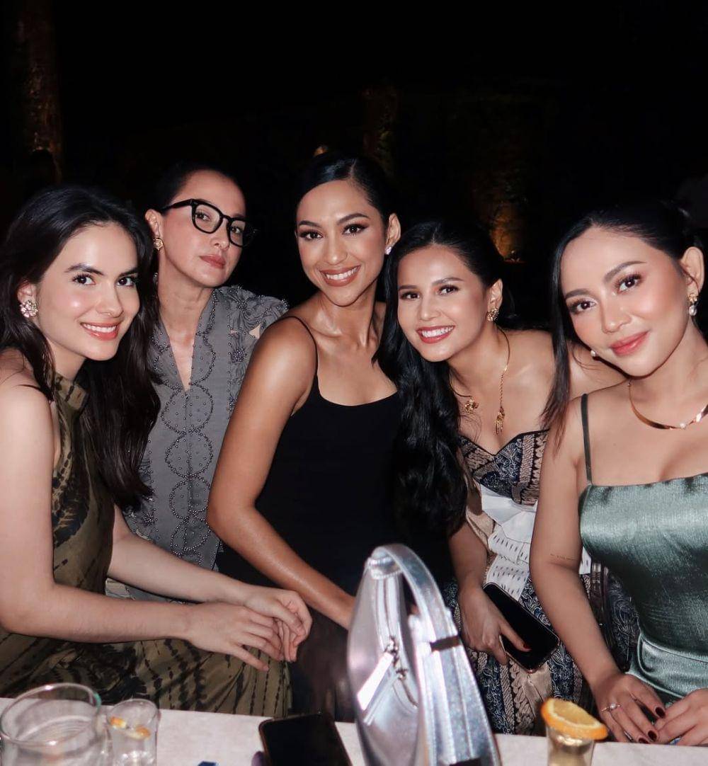 Potret Steffi Zamora dan Nino Fernandez di Nikahan Luna Maya | IDN Times