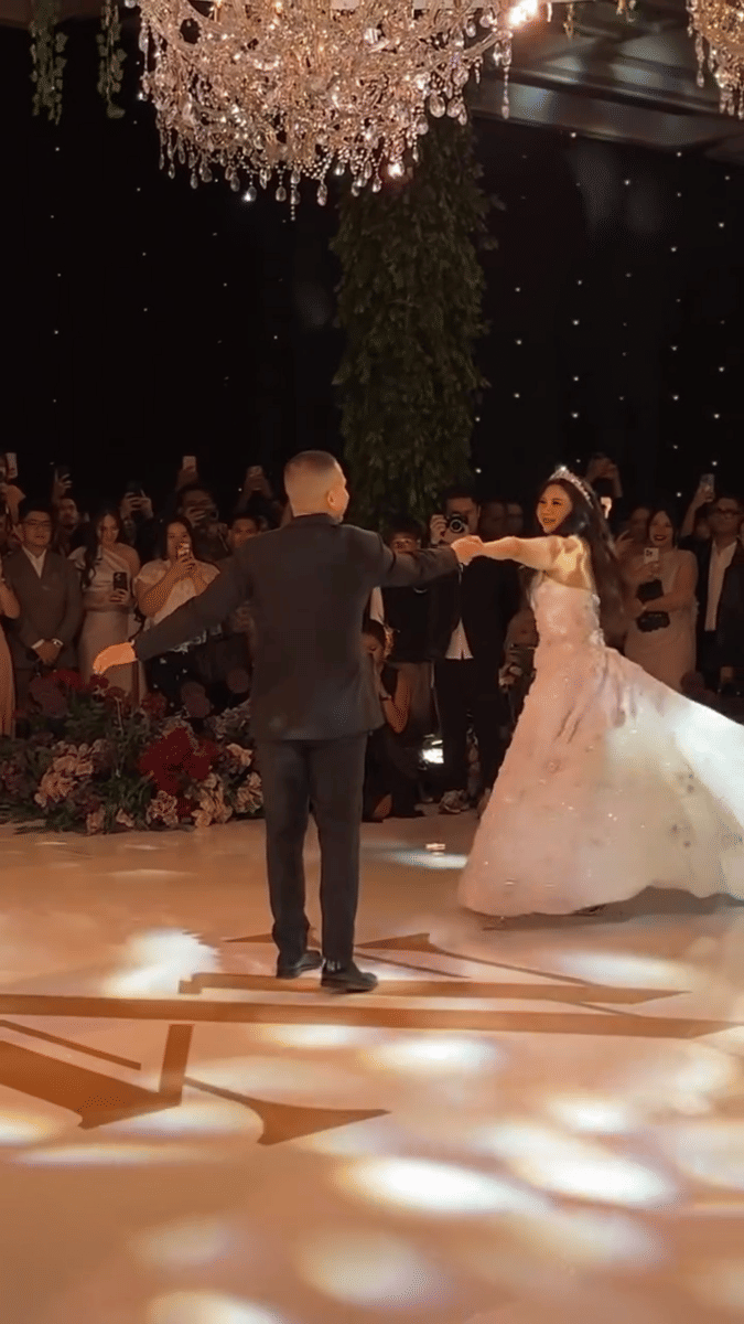 7 Potret Resepsi Pernikahan Cellos dan Natasha Putri | IDN Times