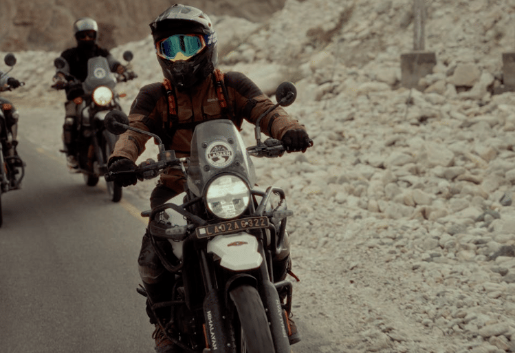 Helm Full Face dan Pentingnya Menengok Sebelum Berbelok | IDN Times