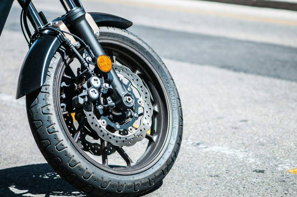Ganti Ban Motor Berapa? Berikut Biaya dan Rekomendasinya | IDN Times