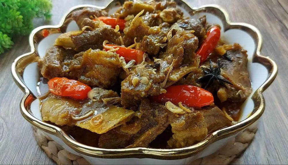 5 Fakta 'Gulai Tambunsu', Kuliner Minang yang Diolah dari Usus Sa | IDN ...