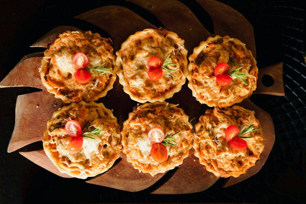 8 Makanan Asin untuk Snack Box Kekinian, Mengenyangkan | IDN Times