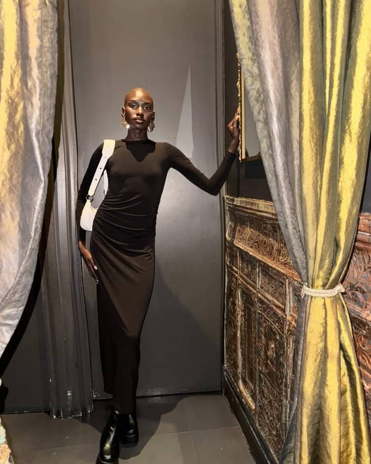12 Gaya OOTD Off-duty ala Model Mitchell Akat, Stunning! | IDN Times