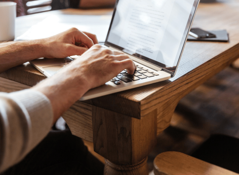 50 Contoh Balasan Email Ditolak Kerja, Sopan dan Bijak! | IDN Times