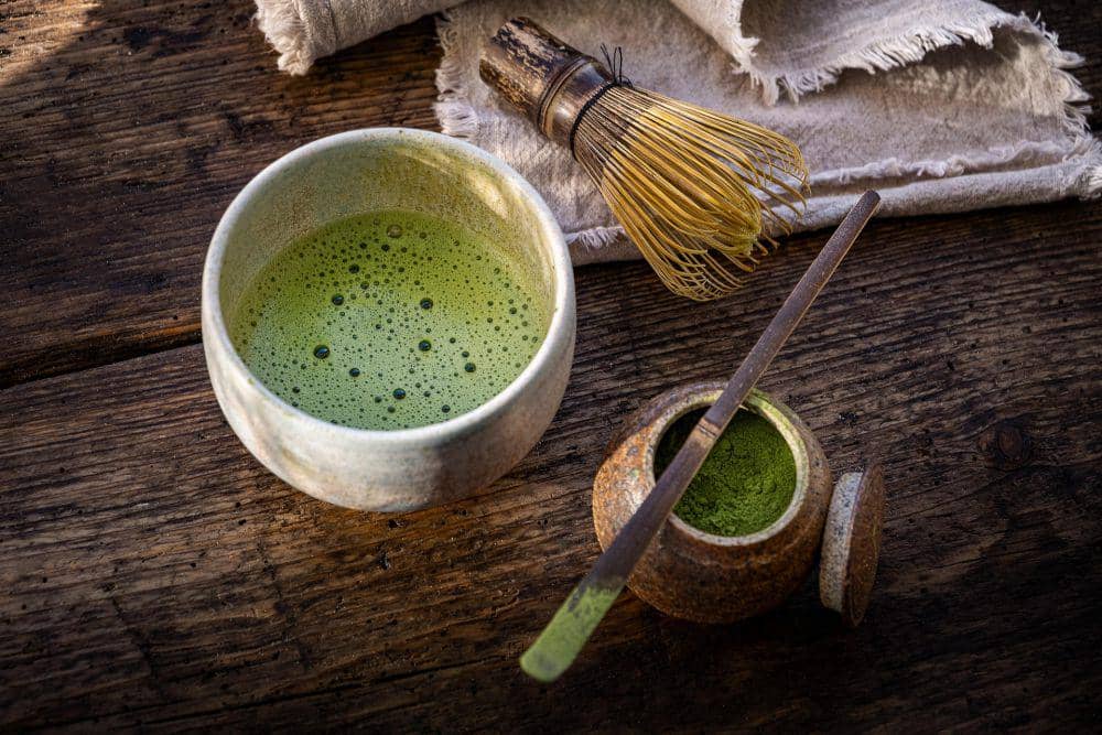 Mana yang Lebih Sehat, Matcha atau Green Tea? | IDN Times
