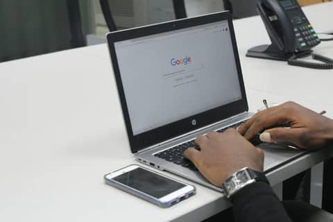 Cara Cek Jejak Digital di Google dan Panduan Menghapusnya | IDN Times