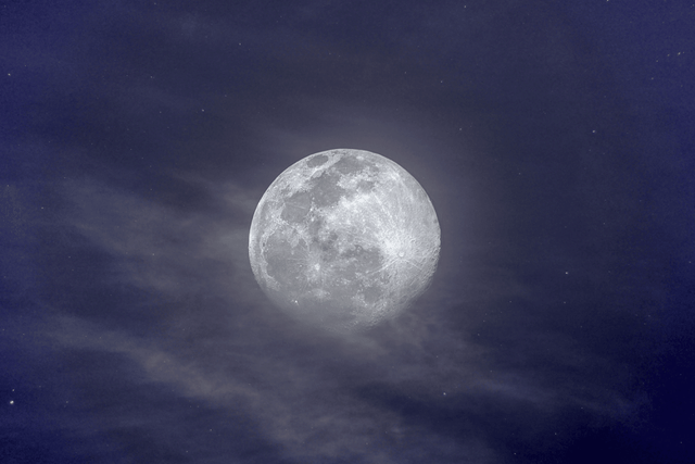 Fenomena Langit Mei 2026: Flower Moon dan Blue Moon | IDN Times