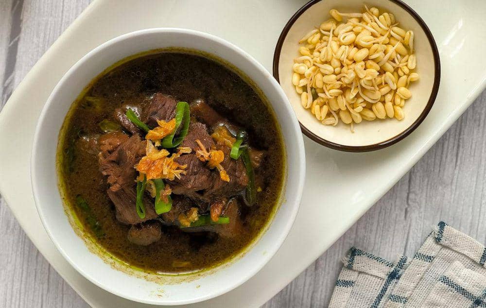 7 Resep Bumbu Rawon Daging yang Kuahnya Medok dan Autentik | IDN Times