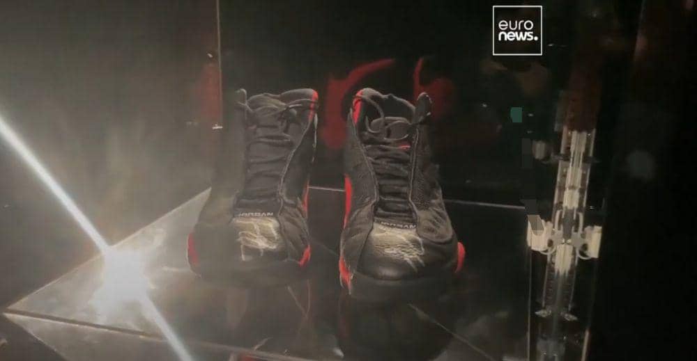 7 Sepatu Termahal di Dunia, Harganya Bikin Geleng Kepala! | IDN Times