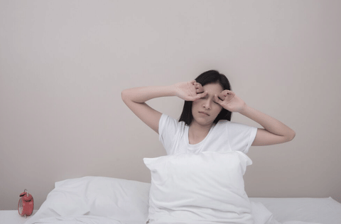 5 Penjelasan Hypnic Jerk, Sensasi Terjatuh saat Tidur | IDN Times