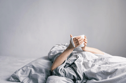5 Penjelasan Hypnic Jerk, Sensasi Terjatuh saat Tidur | IDN Times