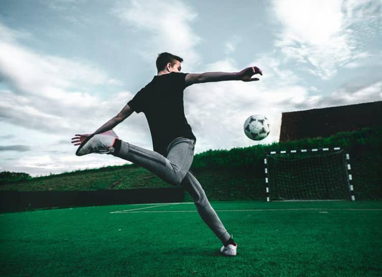 80 Caption Sepak Bola Instagram Keren dan Inspiratif Terbaru 2025 | IDN Times