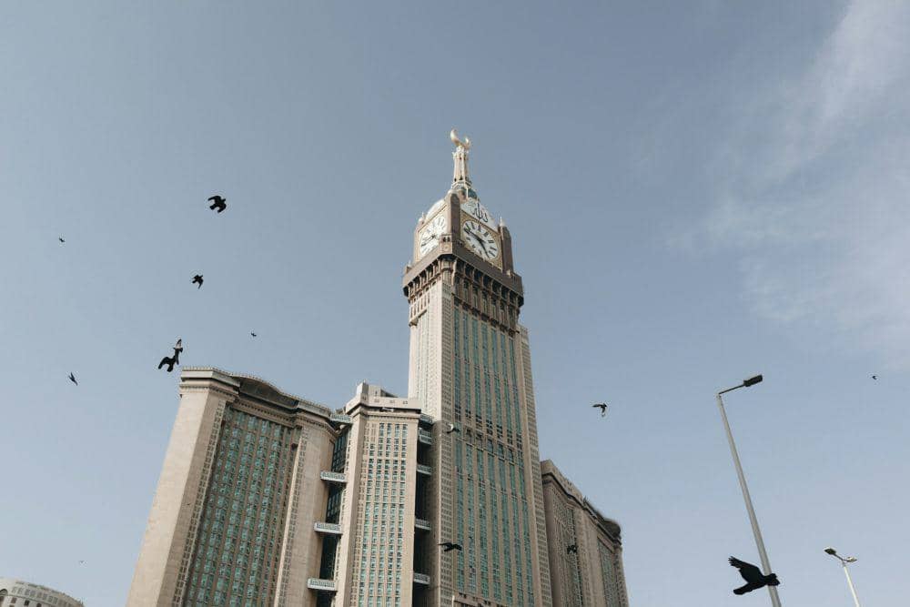 Fakta Menarik Makkah Tower, Menara Jam Tertinggi di Dunia | IDN Times