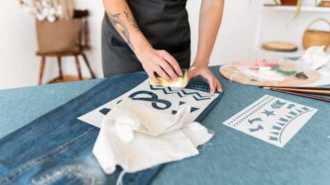 5 Hal Penting tentang Sablon yang Perlu Kamu Tahu, Apa Saja? | IDN Times