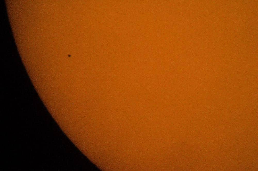 5 Ciri-Ciri Merkurius, Planet Paling Dekat dari Matahari! | IDN Times