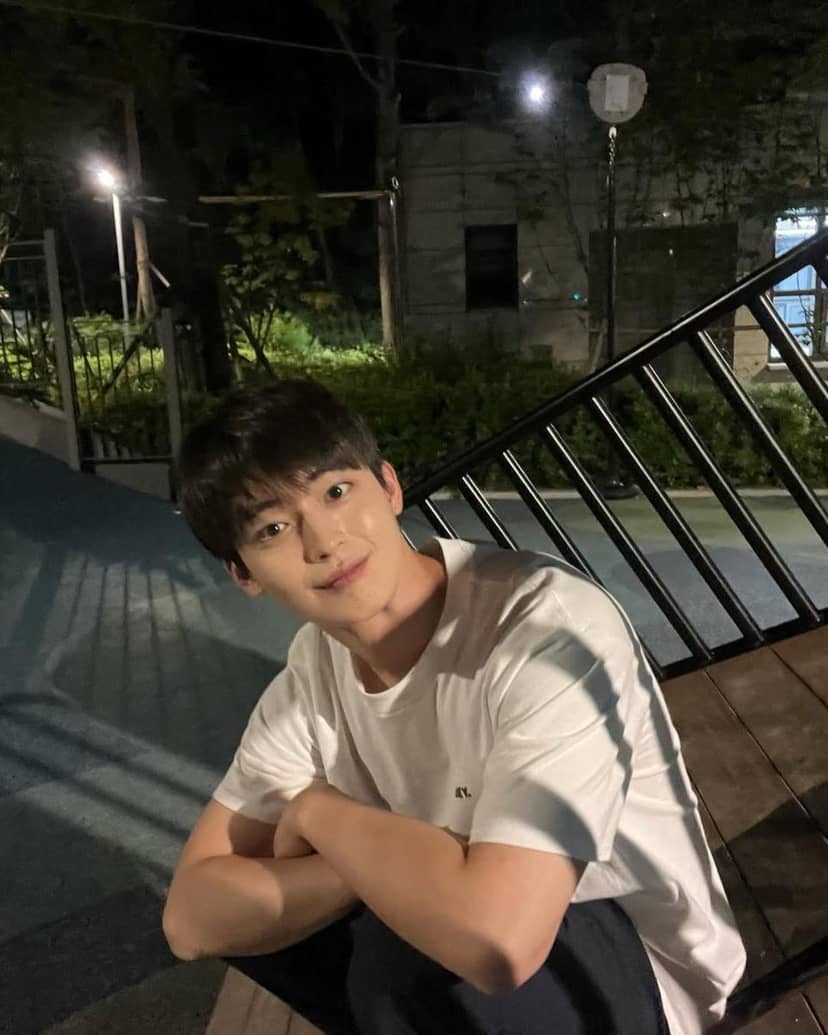 Biodata dan Profil Shin Jun Seop, Pemeran Nam Seung Sik di One: High School Heroes | IDN Times