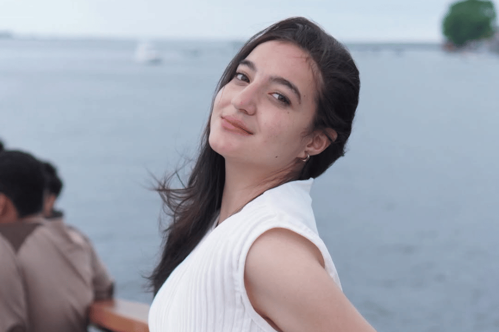 Biodata dan Profil Amanda Lucson, Aktris Muda yang Curi Perhatian | IDN ...