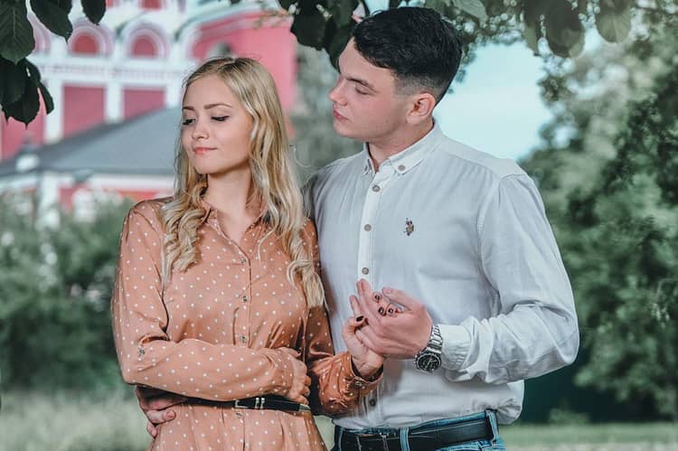 6 Perbedaan Kekasih Sama Pacar yang Gak Banyak Disadari | IDN Times