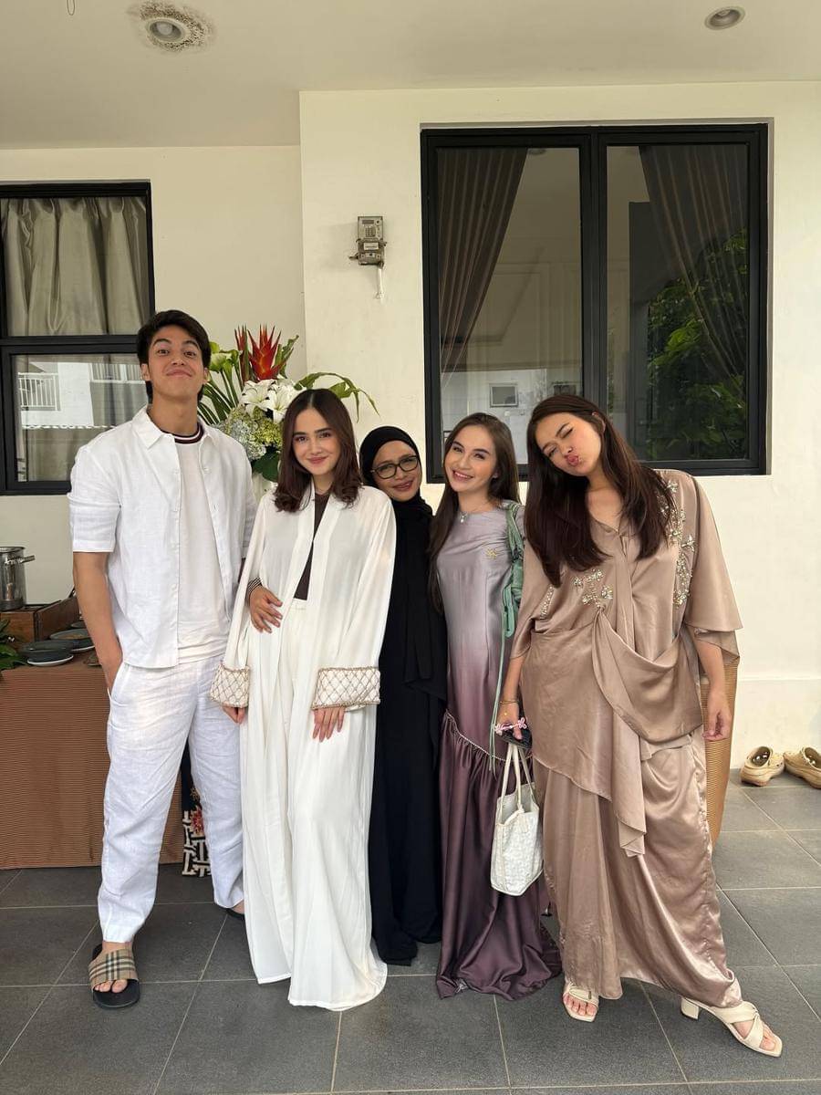 7 Potret El Rumi dan Syifa Hadju Rayakan Idul Adha 2025 Bersama | IDN Times