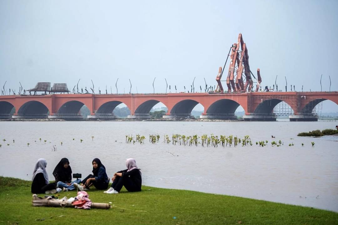 Tempat Wisata dekat Jembatan Pandansimo, Banyak Pantai Eksotis | IDN ...