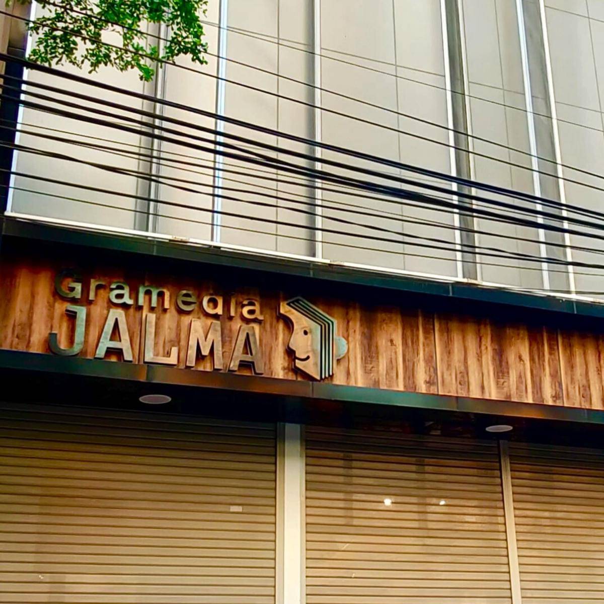 Cara Ke Gramedia Jalma, Toko Buku Estetik di Blok M | IDN Times