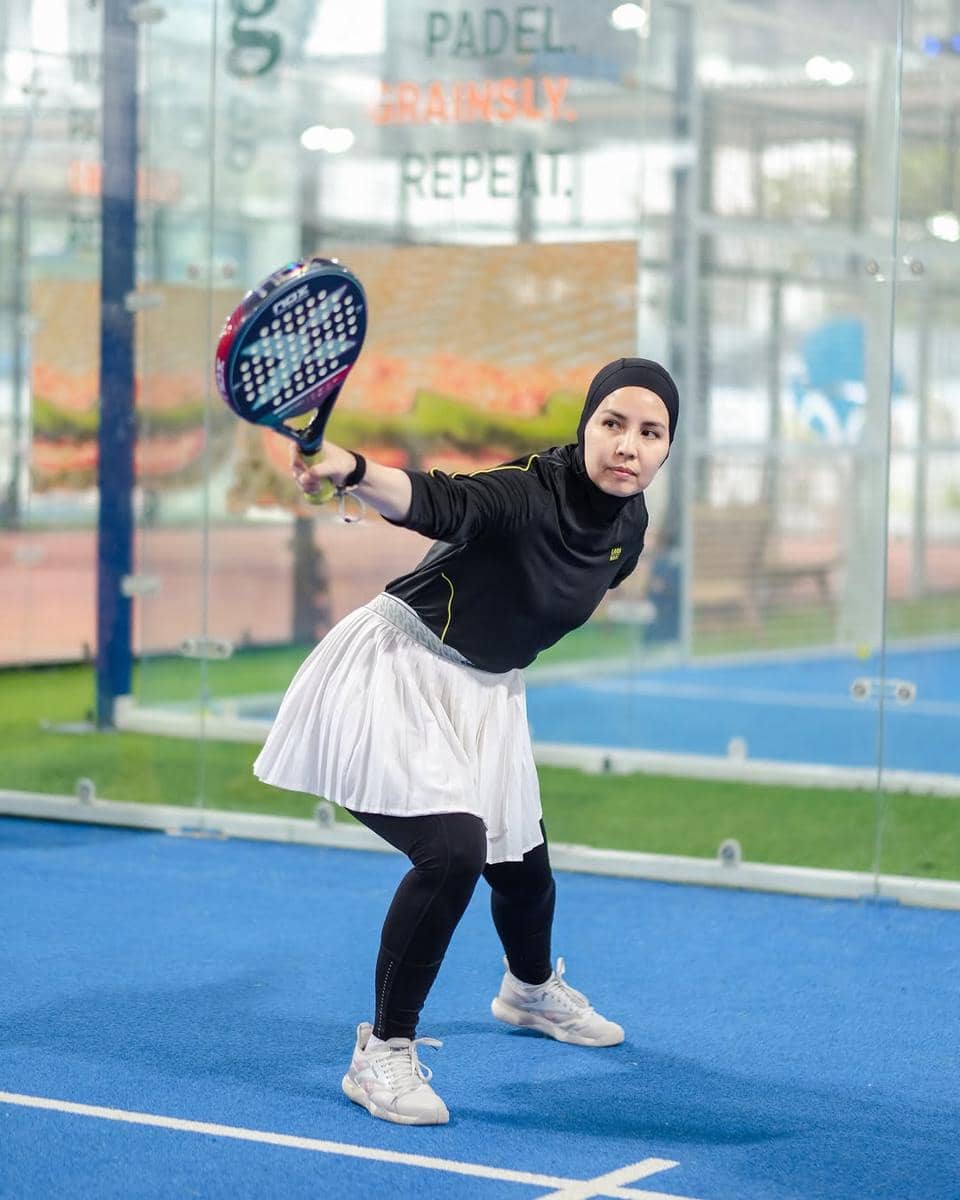 7 Inspirasi OOTD Olahraga Padel Hijab ala Artis Indonesia | IDN Times
