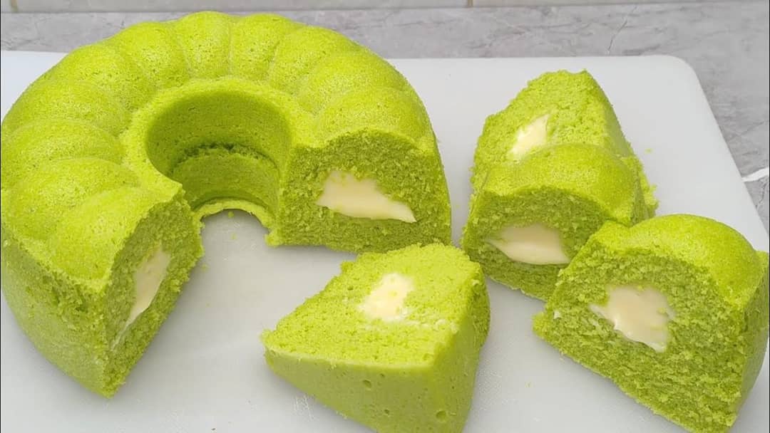 Resep Bolu Pandan Keju yang Lumer untuk Teman Ngeteh | IDN Times