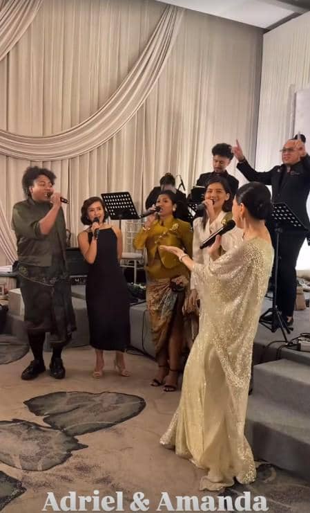 Potret Tamu Artis di Resepsi Pernikahan Amanda Rawles di Jakarta | IDN Times