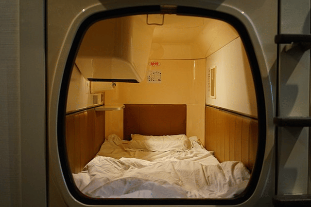 5 Alasan Hotel Kapsul Semakin Populer di Kalangan Backpacker | IDN Times
