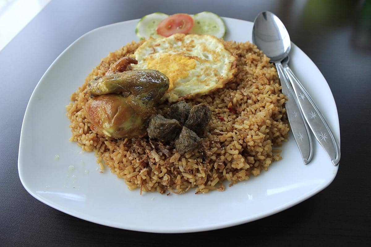 7 Nasi Khas Indonesia yang Dianggap Paling Enak se-Dunia | IDN Times
