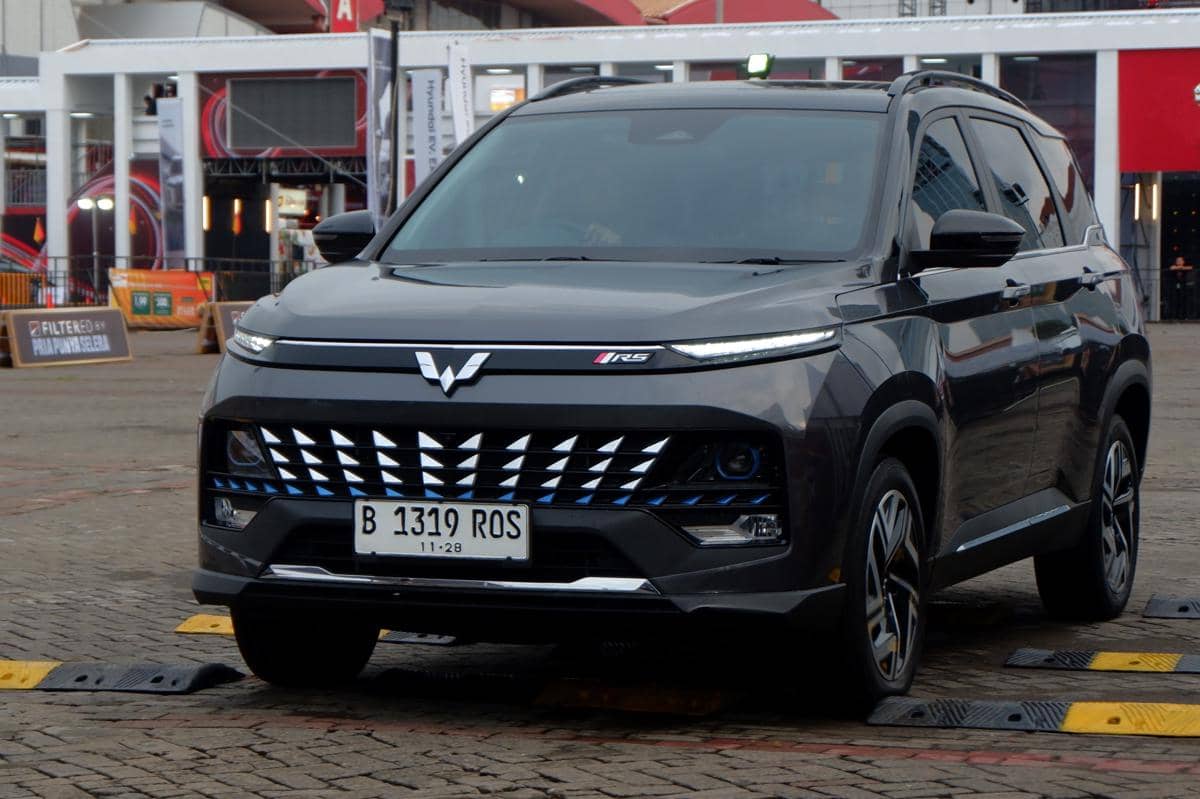Wuling Almaz Jadi SUV Hybrid 7-Penumpang dengan Harga Paling Kompetitif ...