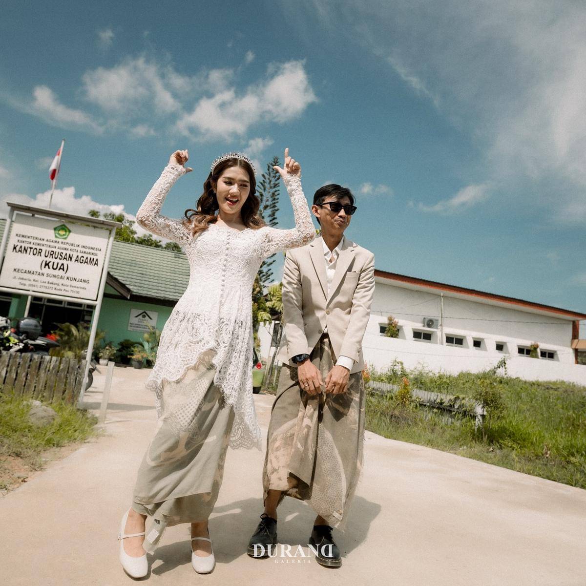 7 Potret Pernikahan Yono Bakrie dan Vini Caroline, Sederhana di KUA ...