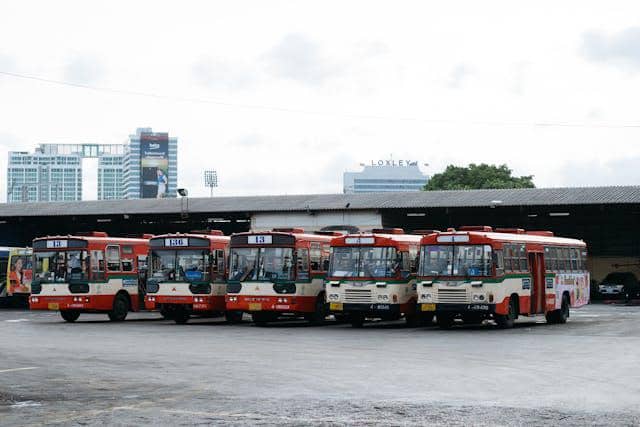5 Terminal Bus Populer di Jakarta yang Melayani Rute Antar Kota dan ...