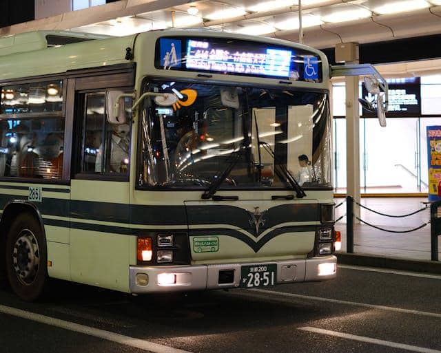 5 Terminal Bus Populer di Jakarta yang Melayani Rute Antar Kota dan ...