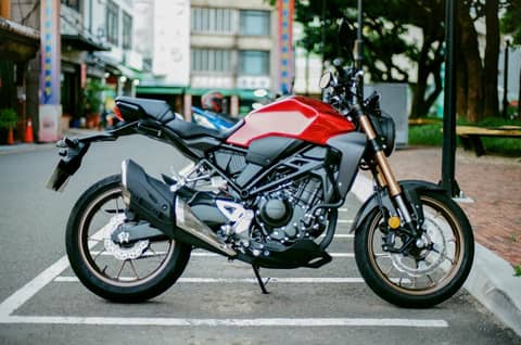 Bagian Motor Rentan Aus di Jalan Rusak | IDN Times