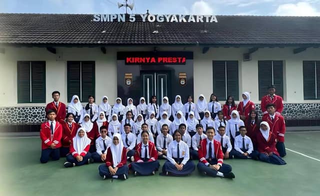 50 SMP Terbaik di DIY Berdasarkan Nilai ASPD 2025 | IDN Times Jogja