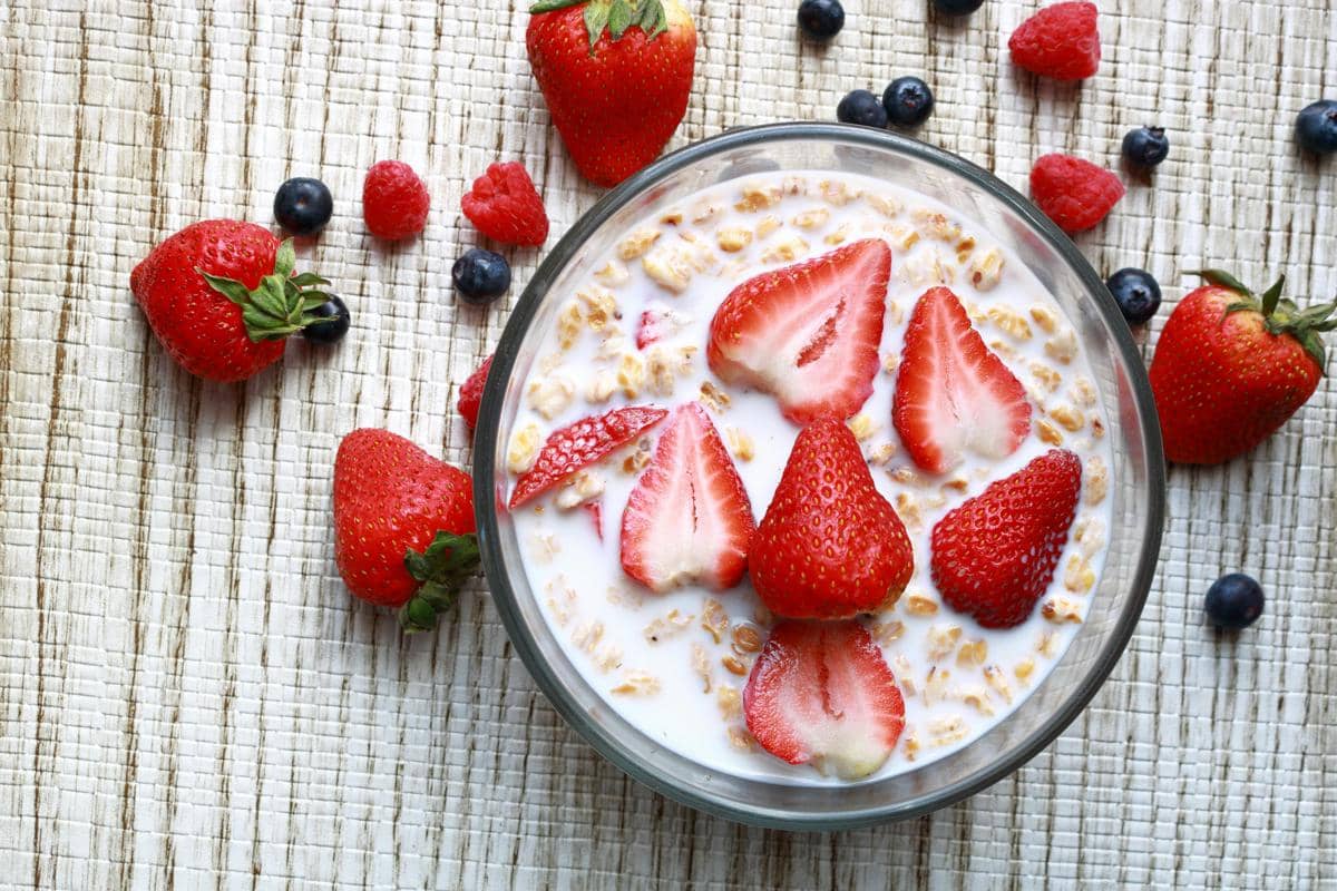 5 Ide Olahan Yogurt yang Cocok Buat Diet, Enak dan Bikin Kenyang! | IDN ...