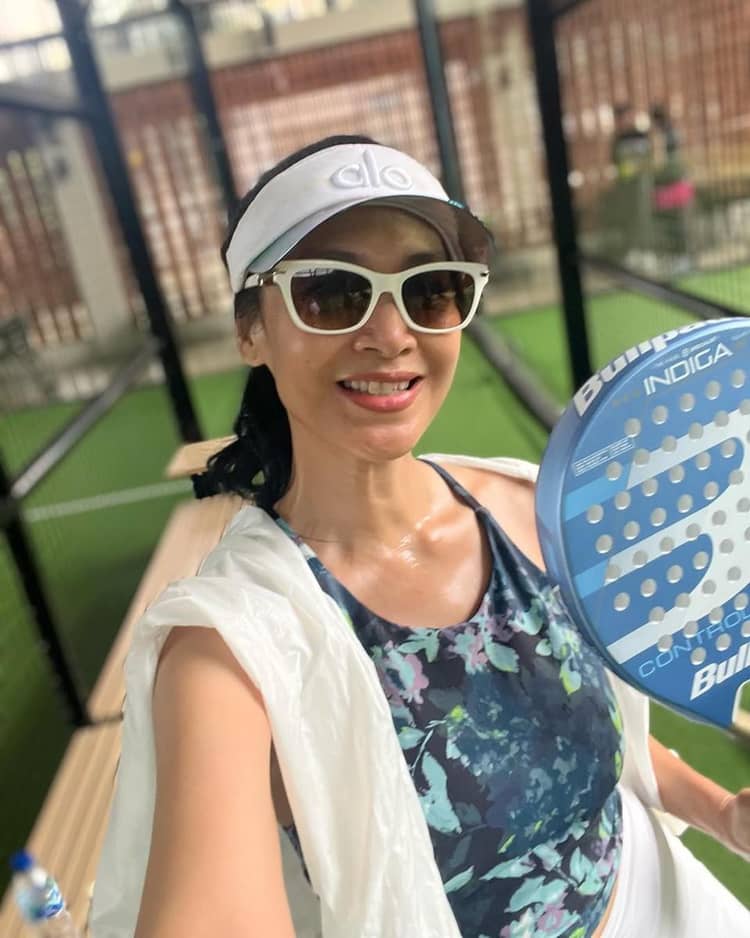 10 Potret Diah Permatasari saat Main Padel, Energik di Usia 54 Tahun! | IDN Times