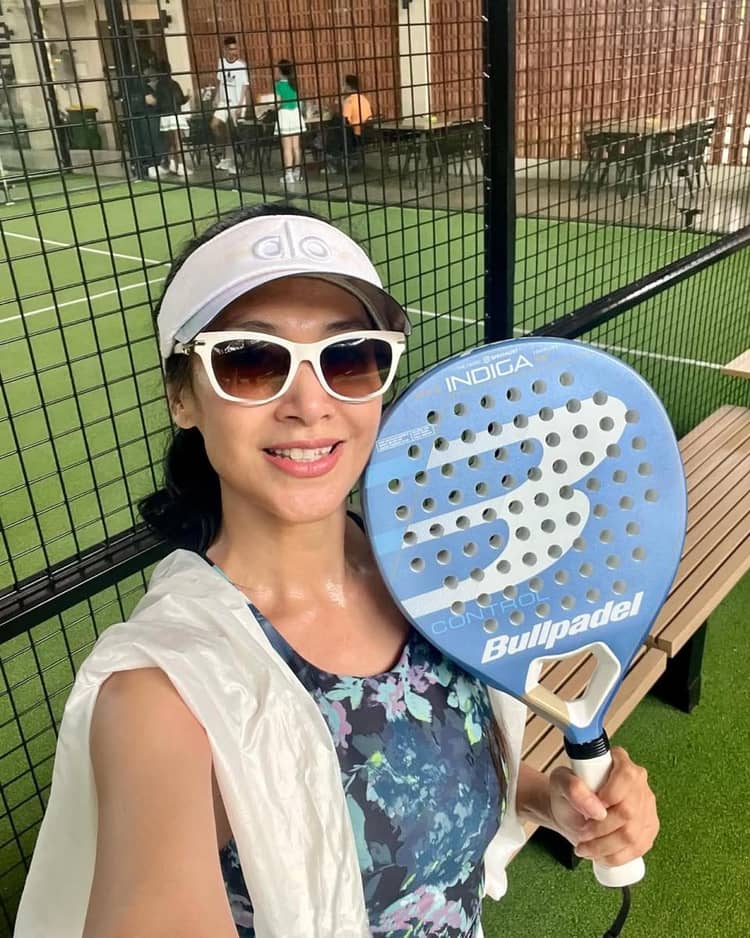 10 Potret Diah Permatasari saat Main Padel, Energik di Usia 54 Tahun! | IDN Times